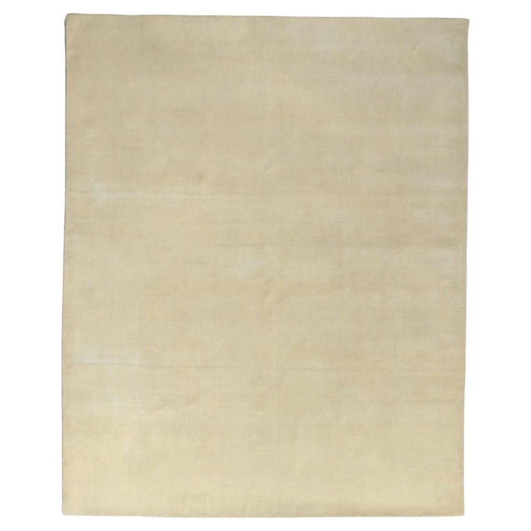 New Contemporary Ivory Area Rug with Modern Style For Sale at 1stDibs