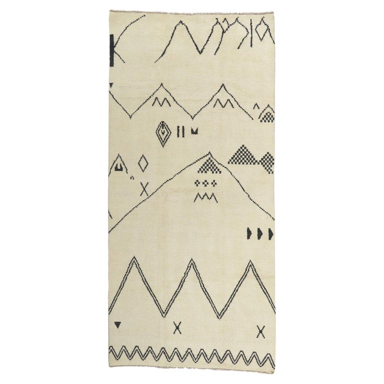 Nouveau tapis de galerie marocain contemporain de style tribal - En ...