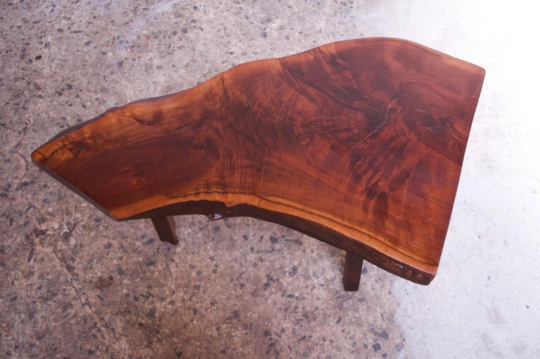 New Hope-Style Studio Craft Walnut Live Edge Side Table For Sale at 1stDibs