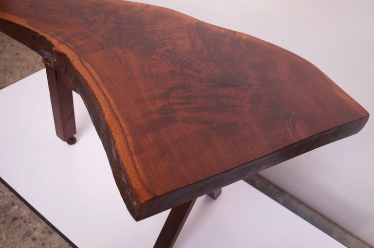 New Hope-Style Studio Craft Walnut Live Edge Side Table For Sale at 1stDibs
