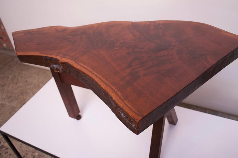 New Hope-Style Studio Craft Walnut Live Edge Side Table For Sale at 1stDibs