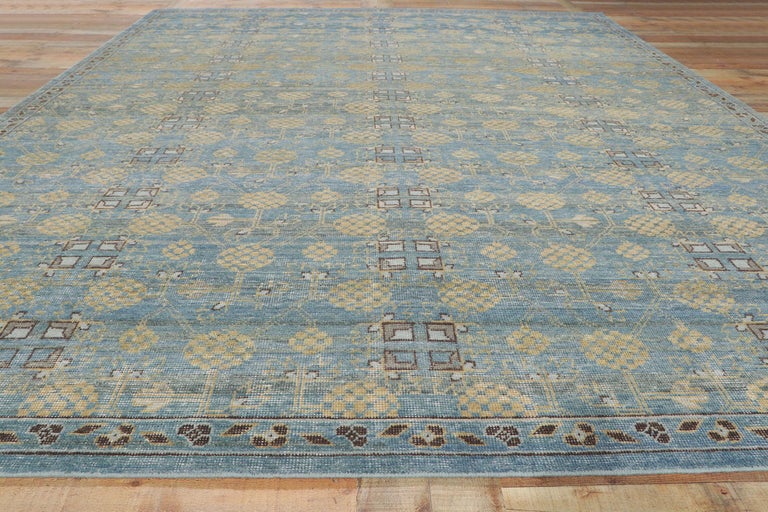New Modern Distressed Rug with Vintage Style For Sale at 1stDibs