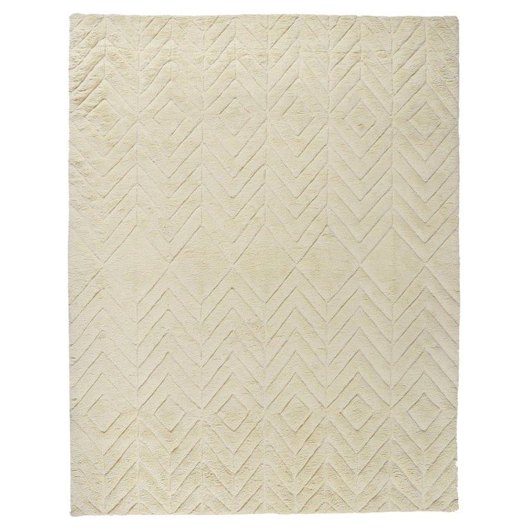 New Moroccan Style High-Low Ivory Rug For Sale at 1stDibs