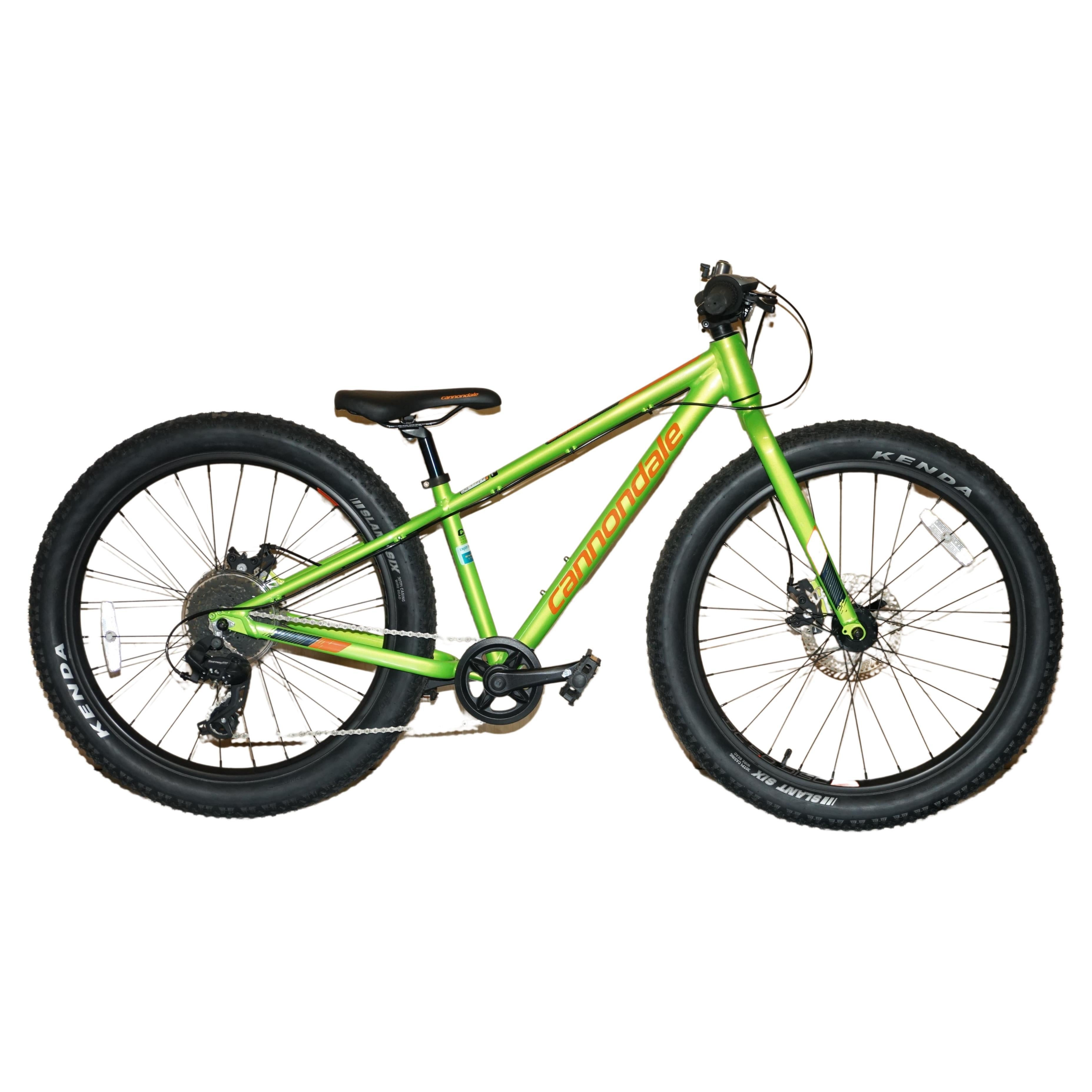 New Old Stock 1969 Dunhill Hong Kong Pewter and Brass Chess Set ...