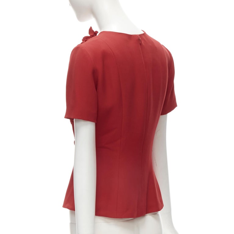 new OSCAR DE LA RENTA red viscose 3D flower petal applique peplum top ...