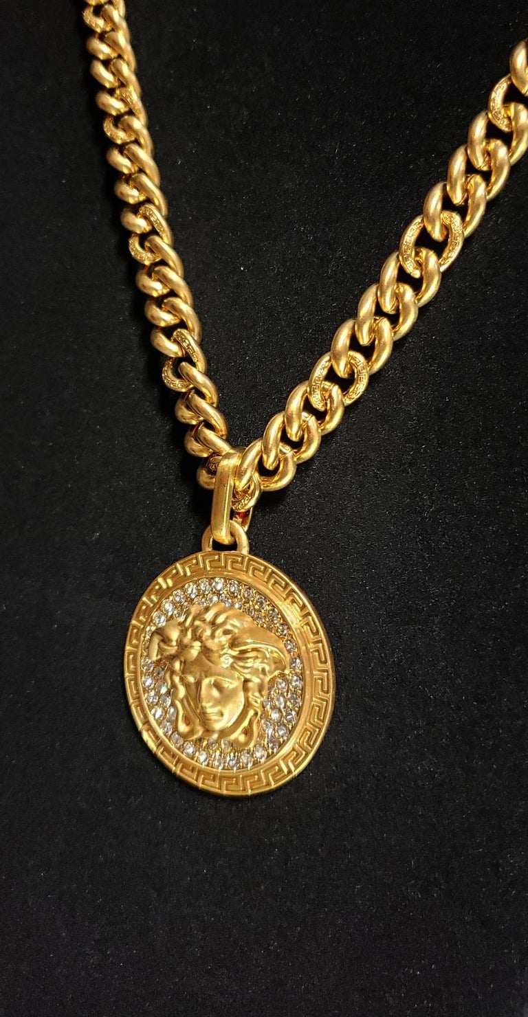 New VERSACE 24K Gold plated crystal embellished chain necklace For Sale ...