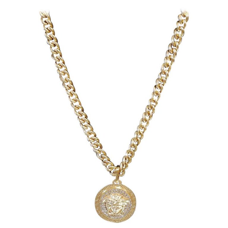 Versace, collier à chaîne orné de cristaux plaqués or 24 carats, état ...
