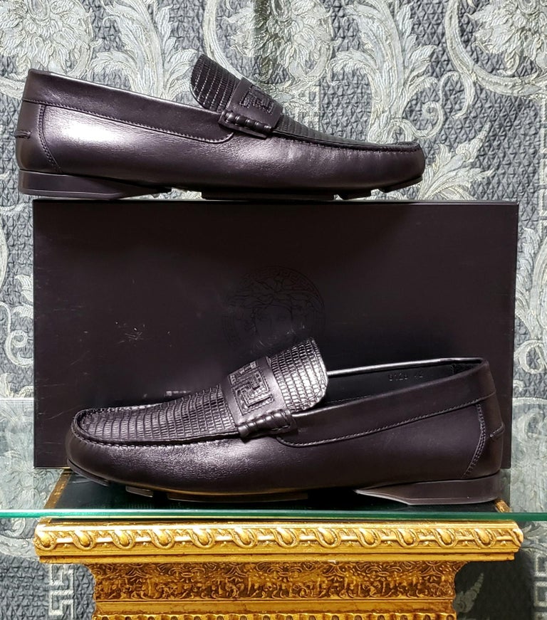 New VERSACE BLACK SNAKE PRINT LEATHER GREEK KEY PATTERN 42 - 9 For Sale ...
