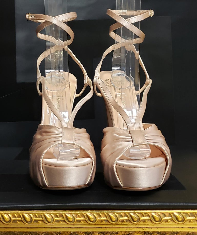 New VERSACE GOLD BEIGE SATIN PUMP PLATFORM SANDALS 40 -10 For Sale at ...