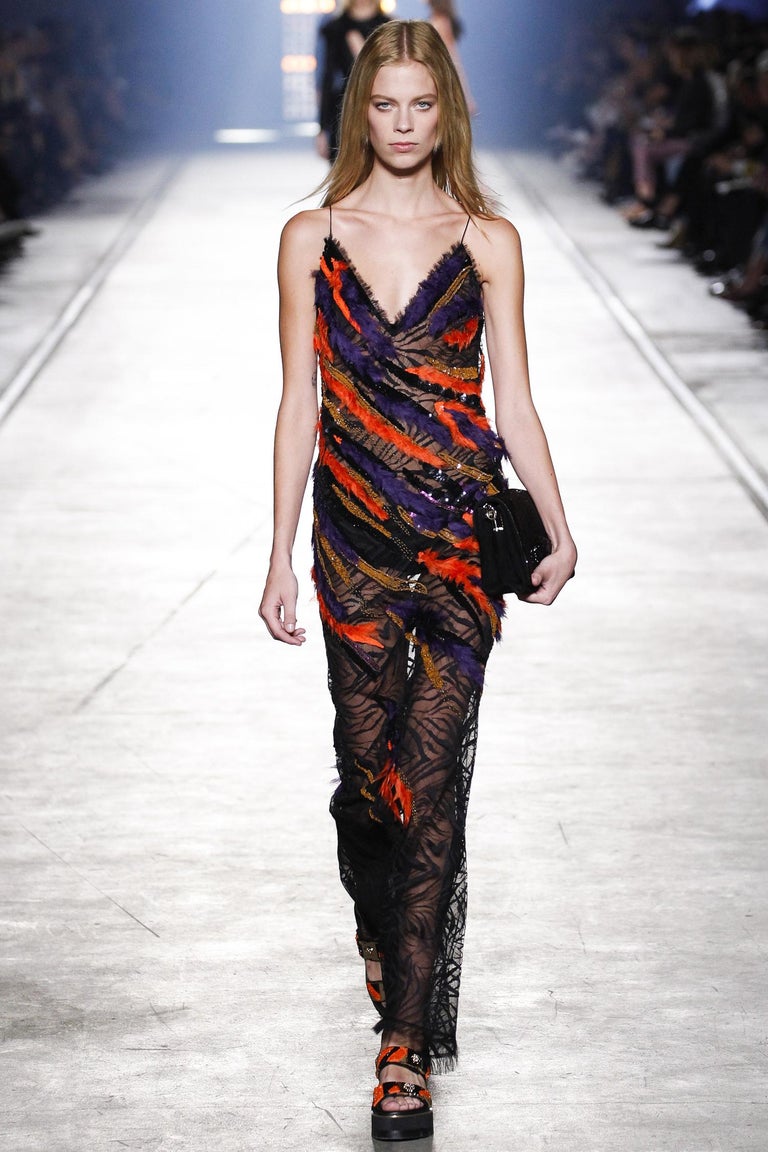 New Versace Runway Tulle Embellished Low-Cut Dress Gown 38 Taylor Hill ...