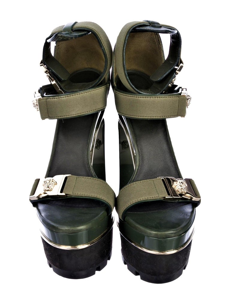 New Versace S/S 2016 Gigi Hadid Medusa Runway Ad Heels Platform Pumps ...