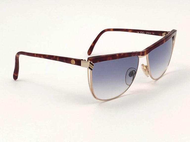 New Vintage Gucci Tortoise and Gold Sunglasses 1980's Made in Italy at ...