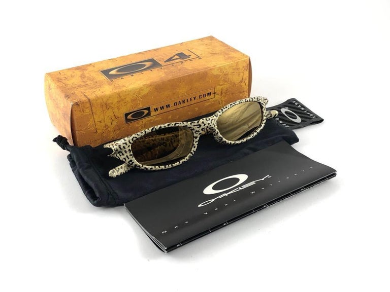 New Vintage Oakley Four Cheetah Gold Iridium 2000 Sunglasses at 1stDibs