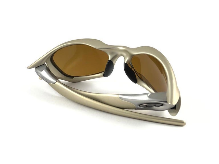 New Vintage Oakley Valve Gold Lenses 2003 Sunglasses For Sale at 1stDibs