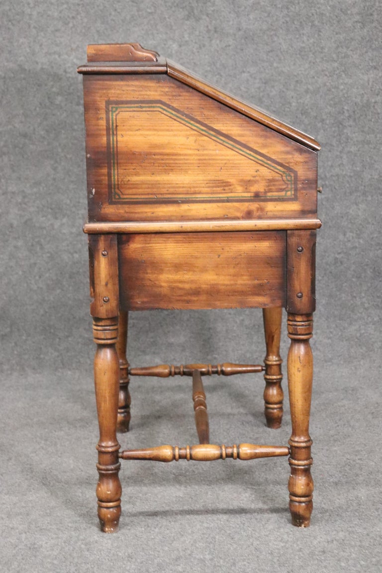 Nice Americana Style Colonial Desk at 1stDibs