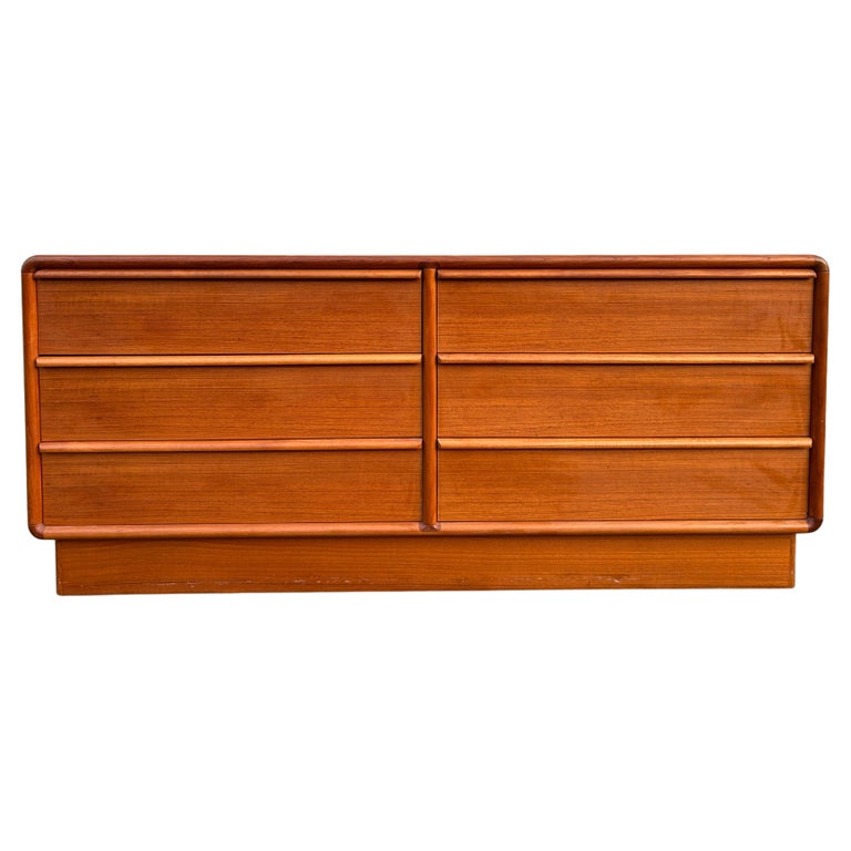 Nice Mid Century Danish Modern 6 Drawer rounded Teak Chest Of Drawers ...