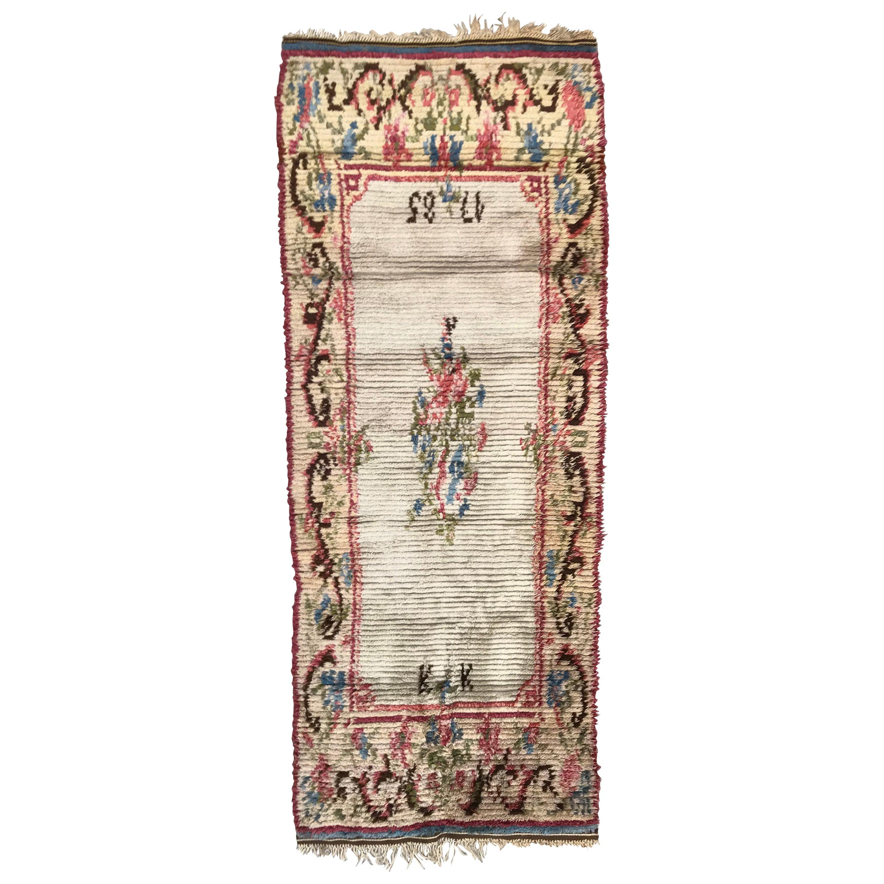 Antique Western European Rugs For Sale in Europe - 1stdibs