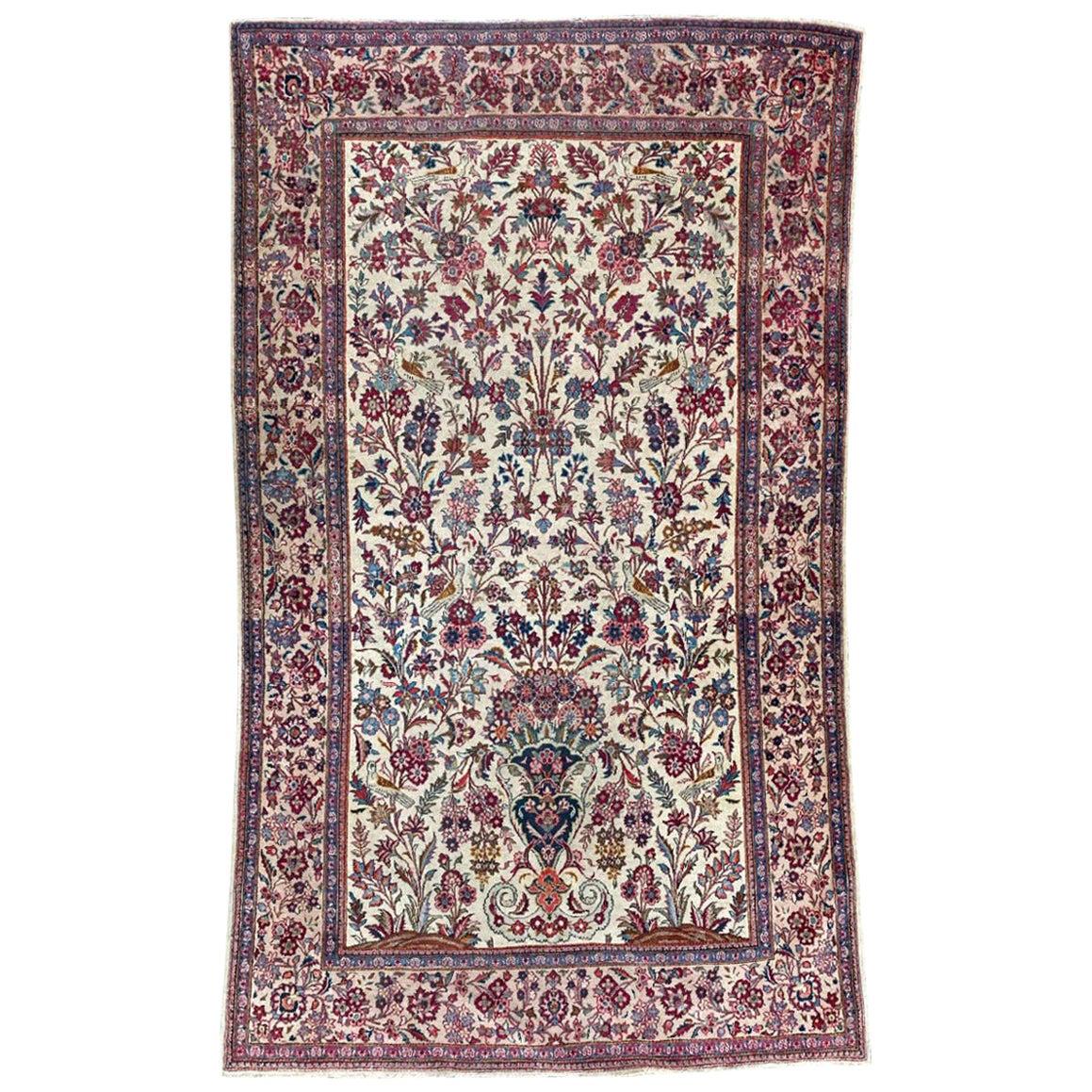 Beautifully Designed Vintage Kashan Rug For Sale at 1stDibs
