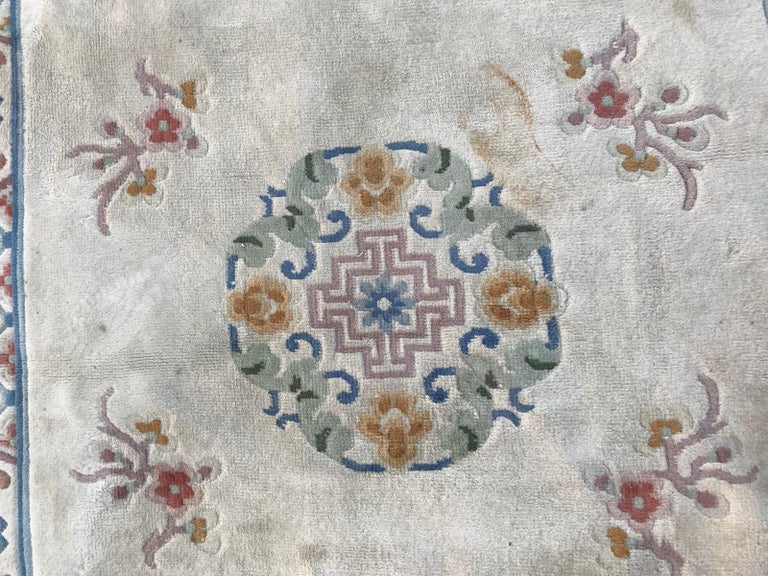 Nice Vintage White Field Art Deco Chinese Rug For Sale at 1stDibs