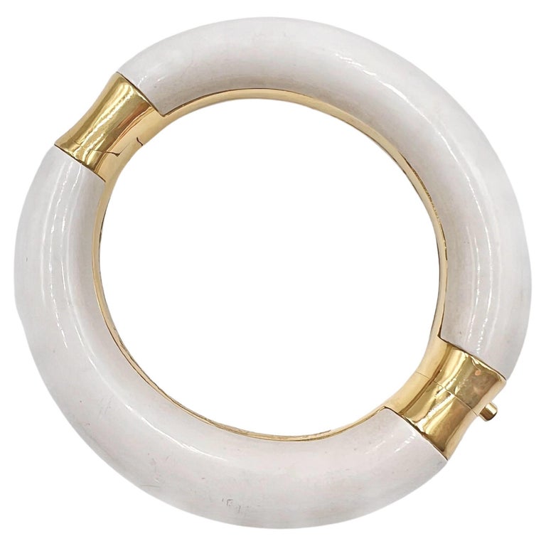 Nicholas Varney Cocholong 18k Gold Bangle Bracelet For Sale at 1stDibs