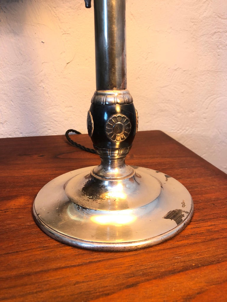 Nickel Plated Silver Art Deco Table Lamp from the 1930s For Sale at 1stDibs