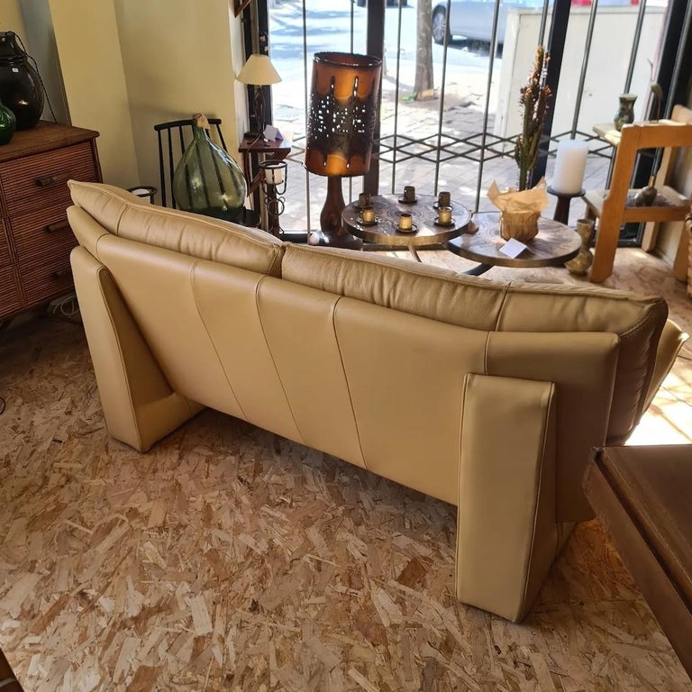 Nicoletti Salotti Post-Modern Italian Leather Sofa For Sale at 1stDibs