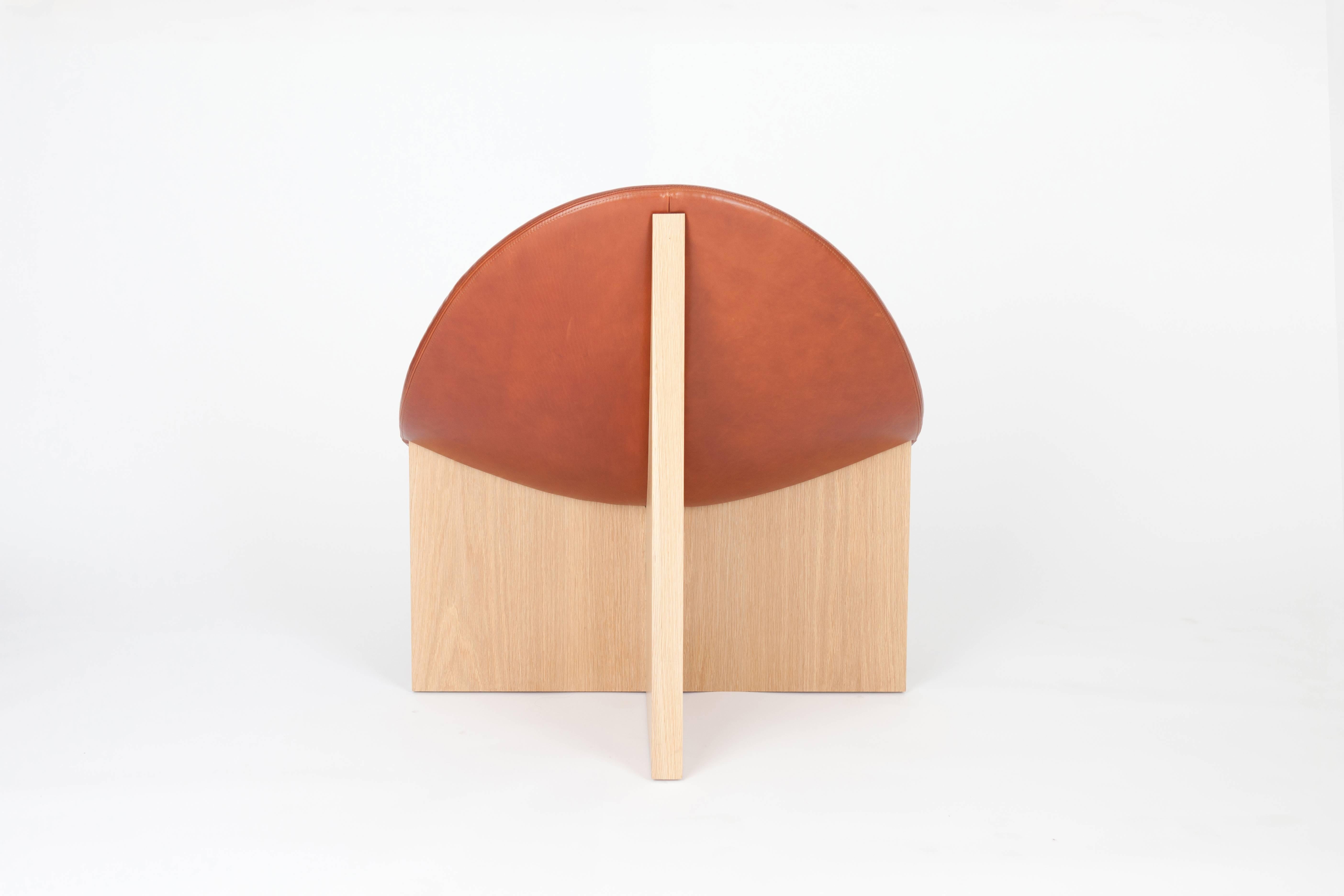 NIDO Modern Lounge Chair in Solid Maple and Cognac Leather by Estudio ...