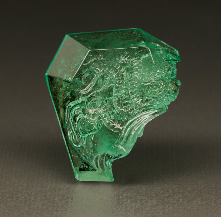 No Oil Emerald Carving Medusa Gorgon For Sale at 1stDibs