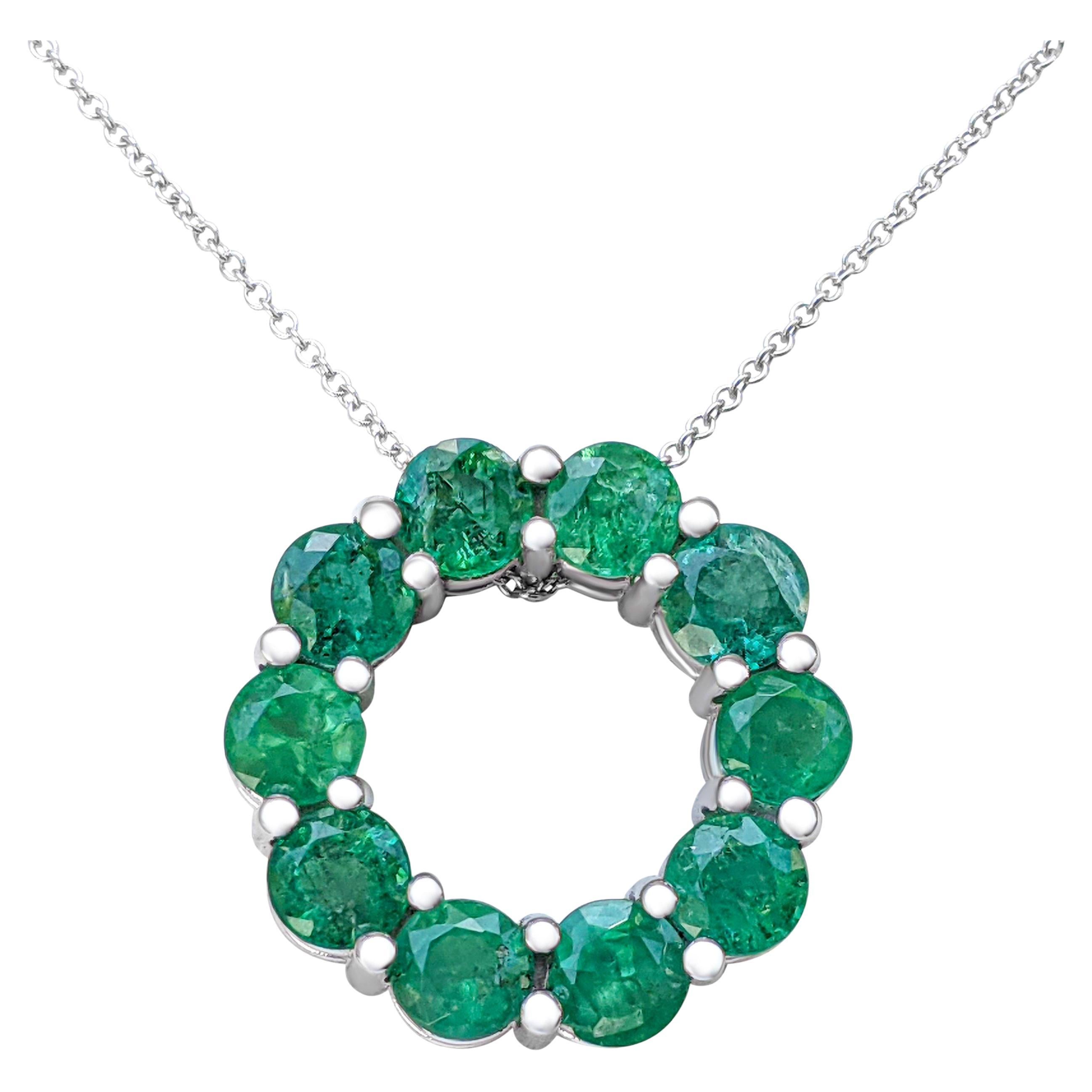 No Reserve! 5.15 Carat Emeralds, 14 Karat White Gold Necklace with Pendant at 1stDibs