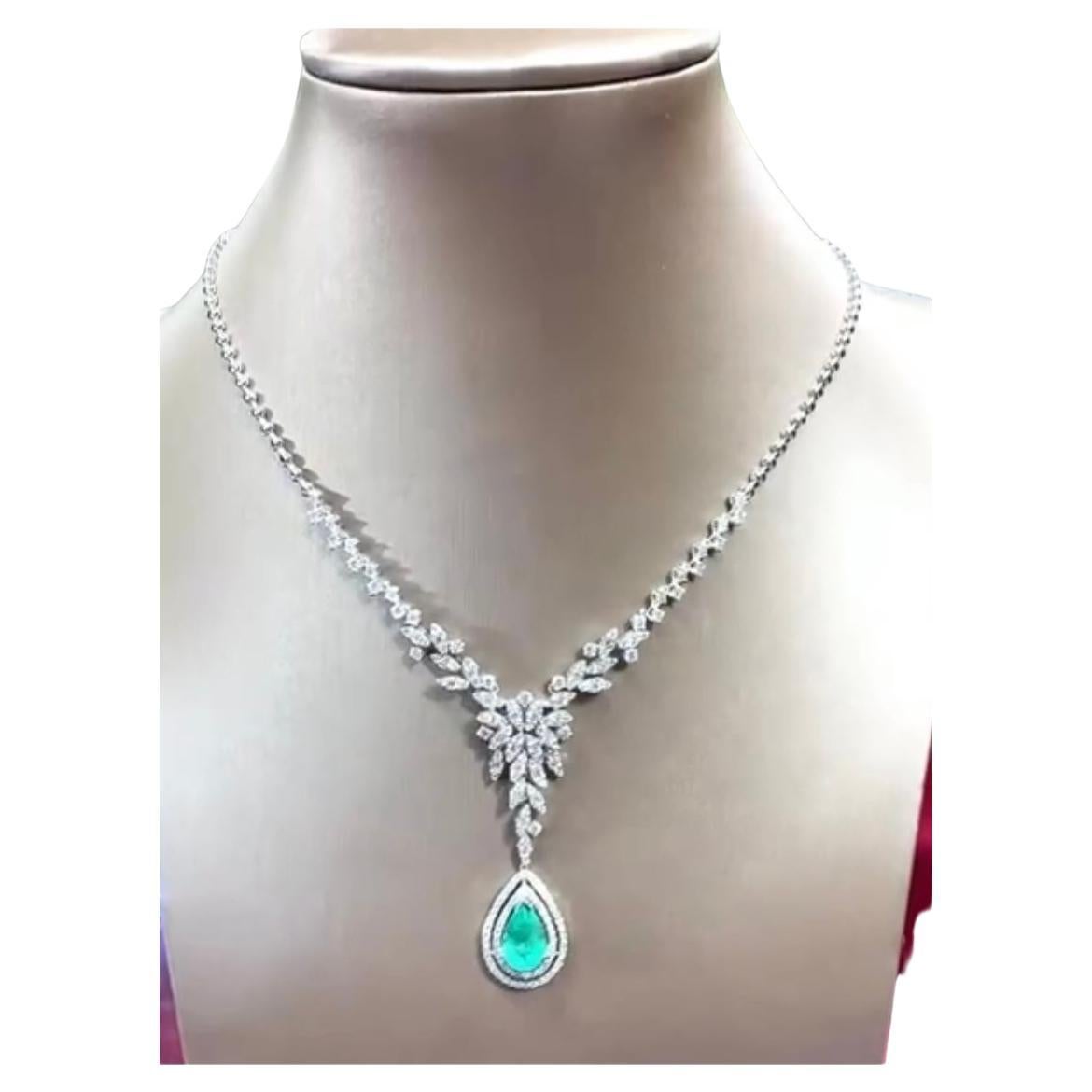No Reserve, Ct 6,07 of Colombia Emerald and Diamonds on Necklace For ...