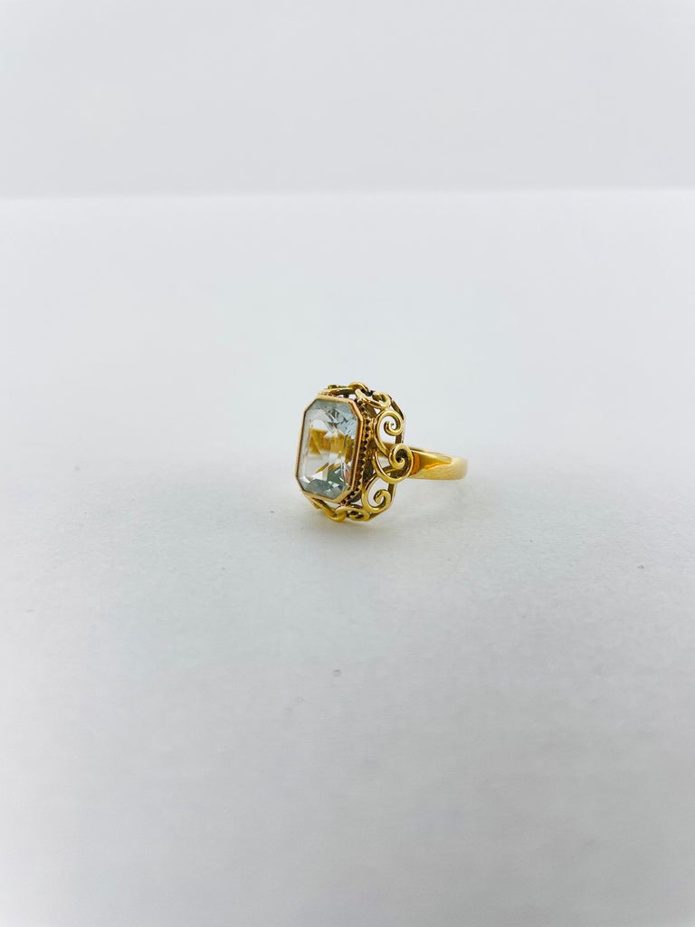 Noble 14k Gold Cocktail Ring with Aquarine For Sale at 1stDibs
