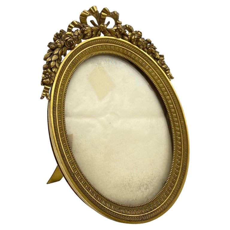 Noble Empire table picture frame, Gold, Oval For Sale at 1stDibs