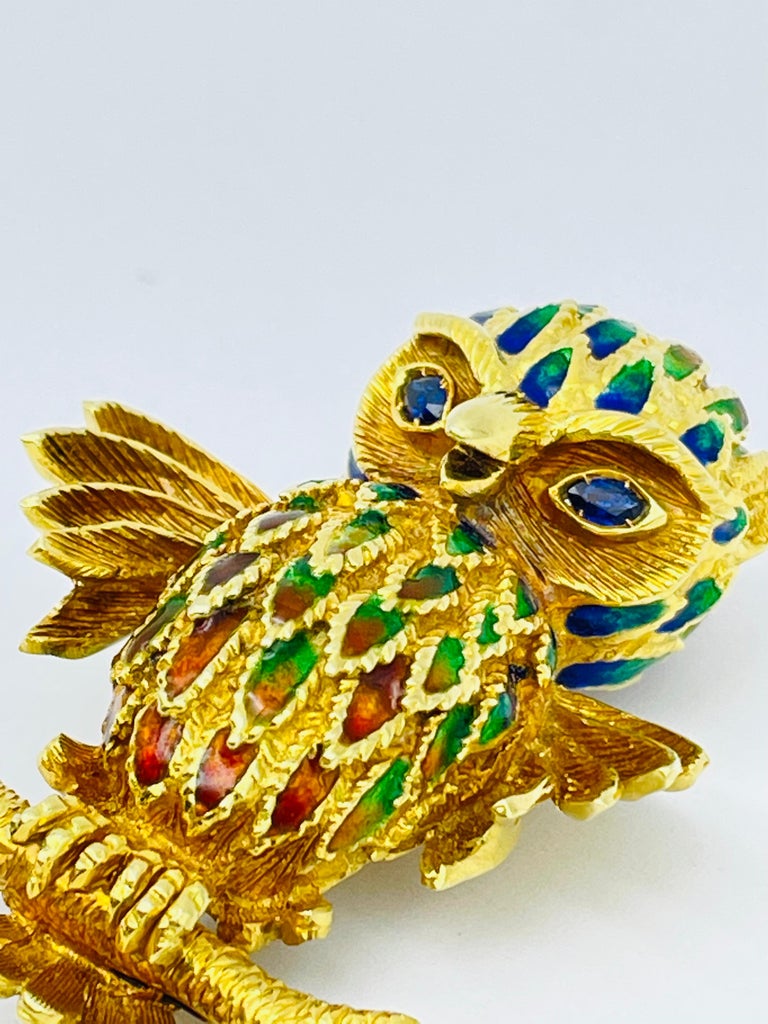 Noble Owl Brooch, 18k Yellow Gold For Sale at 1stDibs