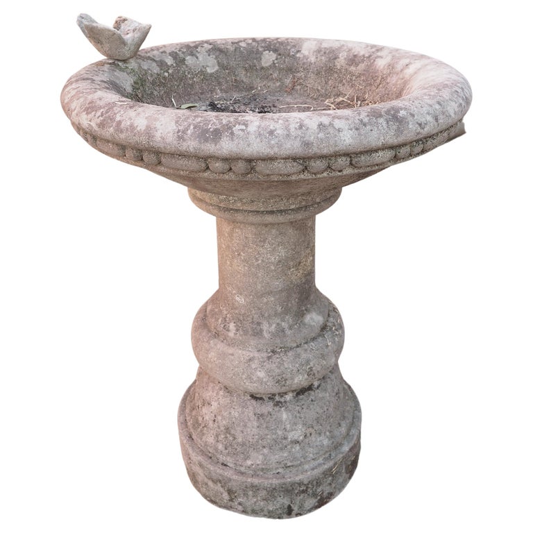 Northern Italian Limestone Birdbath with Carved Bird For Sale at 1stDibs