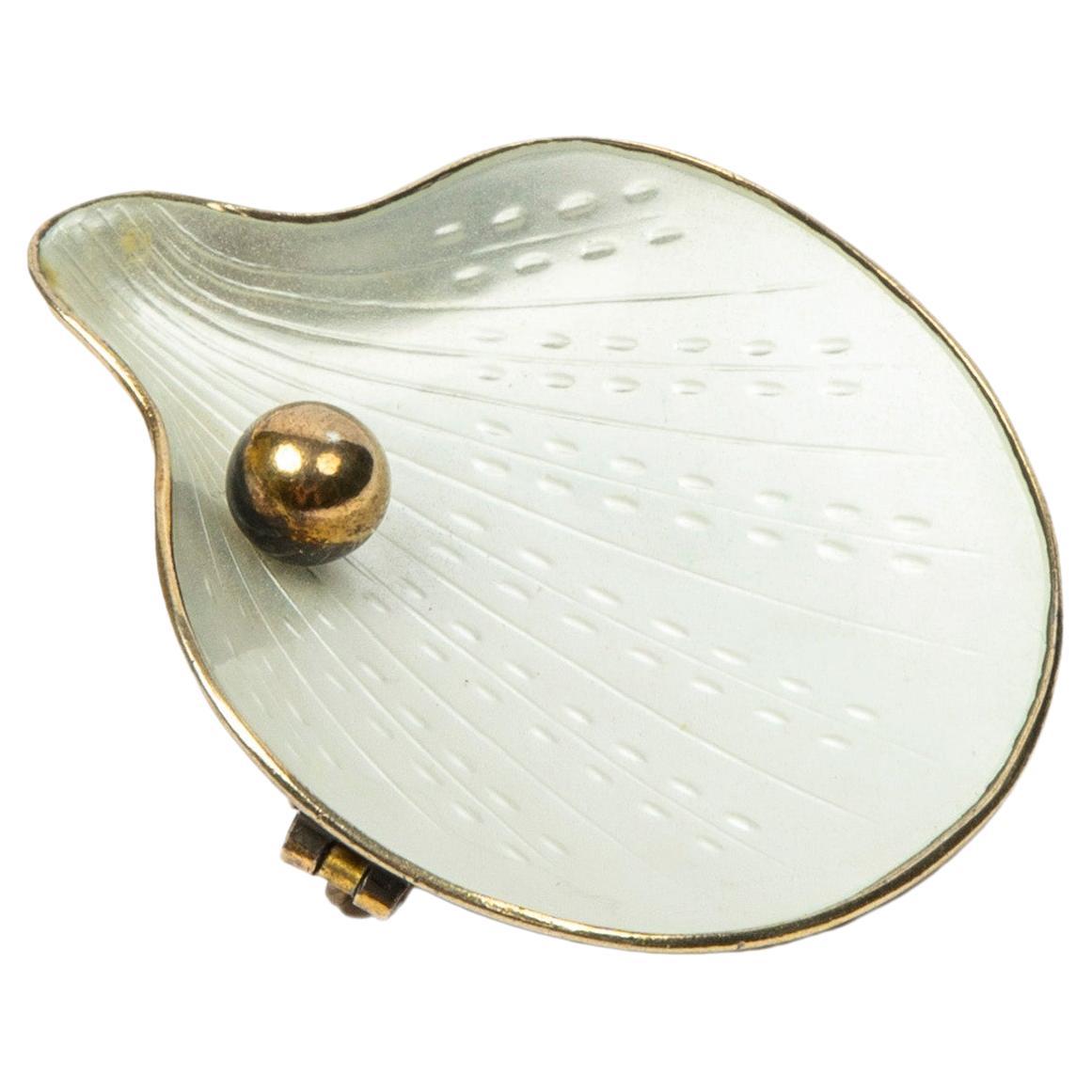 Norwegian Enamel Oyster Shell Brooch, 20th century For Sale at 1stDibs