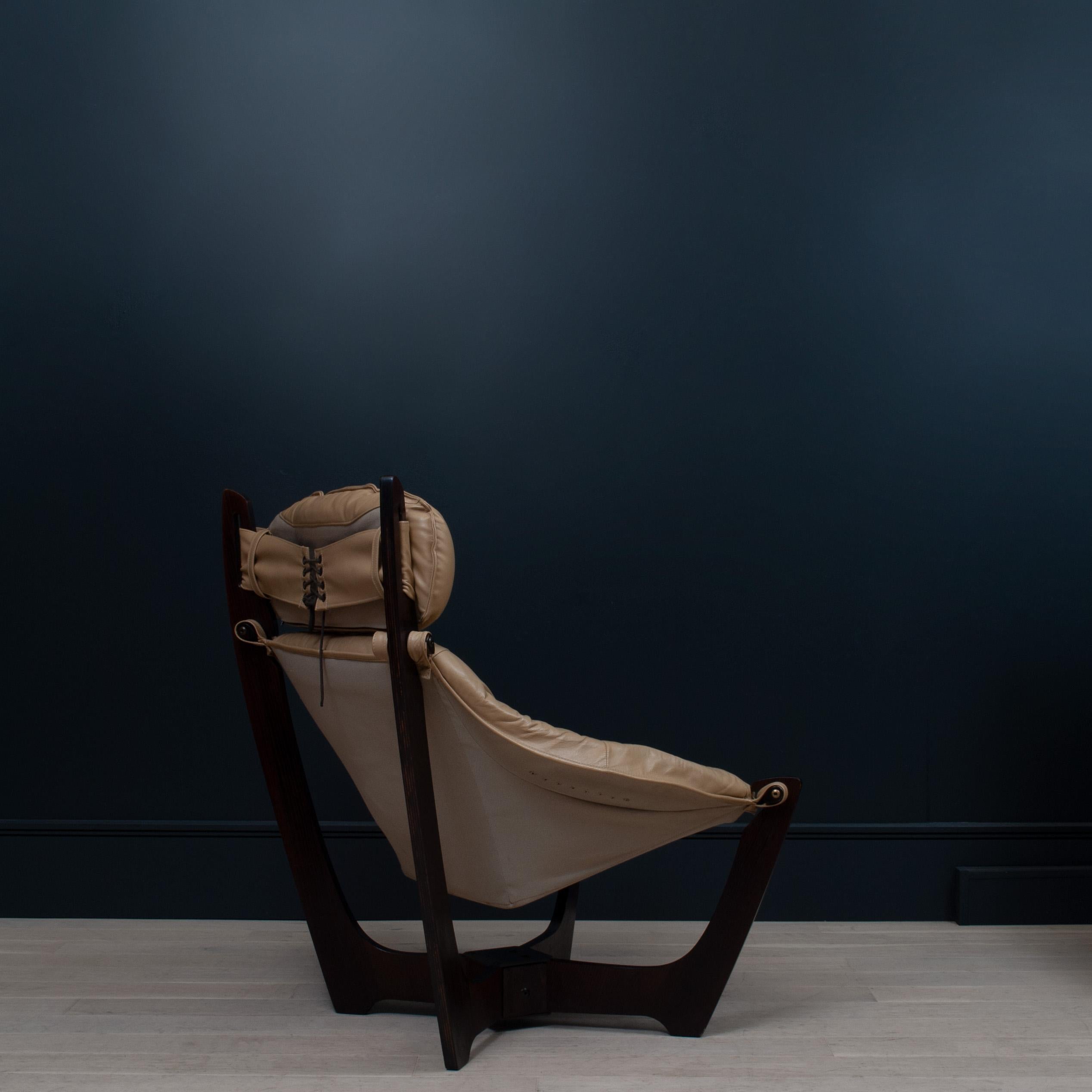 Norwegian Space-Age Leather Chair For Sale at 1stDibs | norwegian chairs