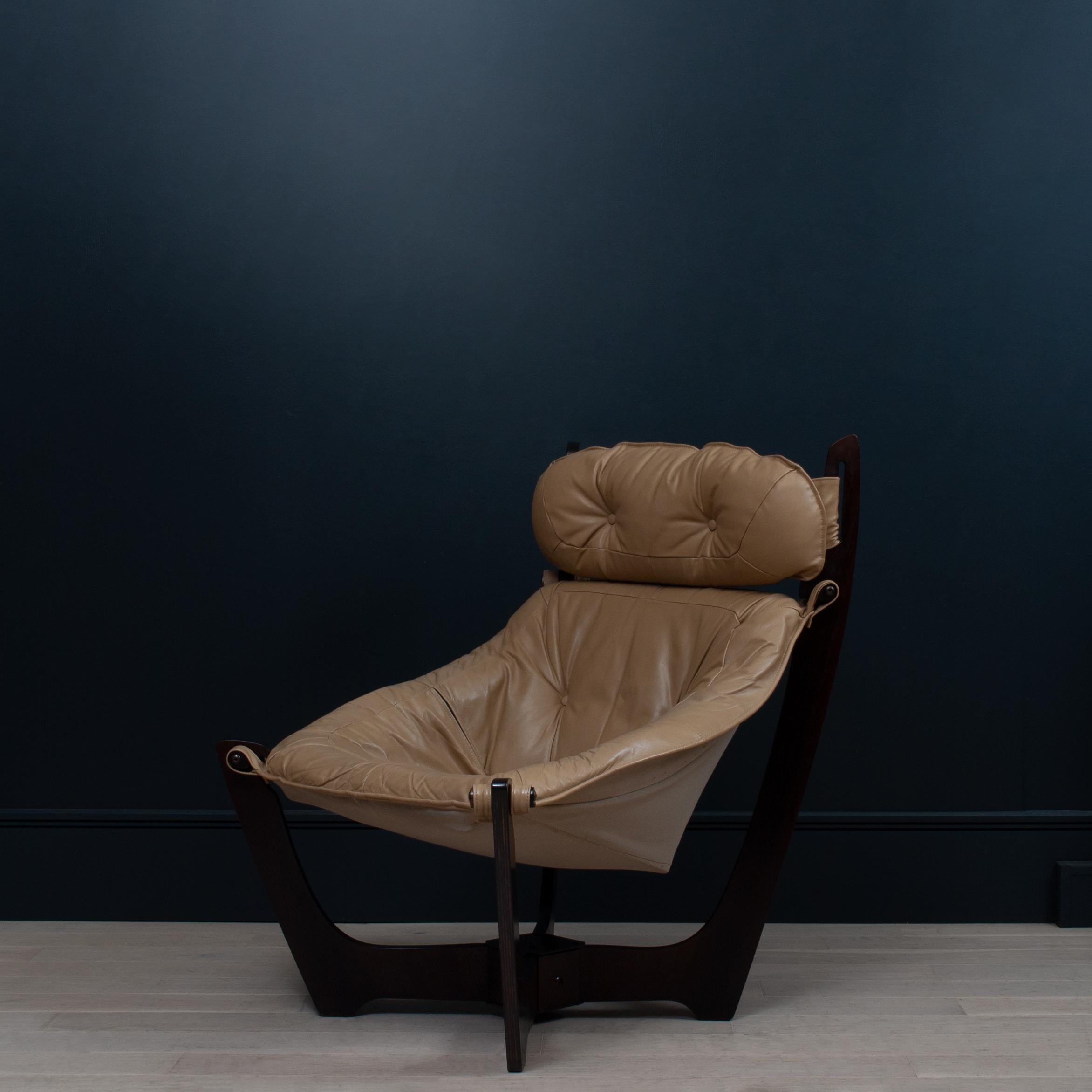 Norwegian Space-Age Leather Chair For Sale at 1stDibs | norwegian chairs