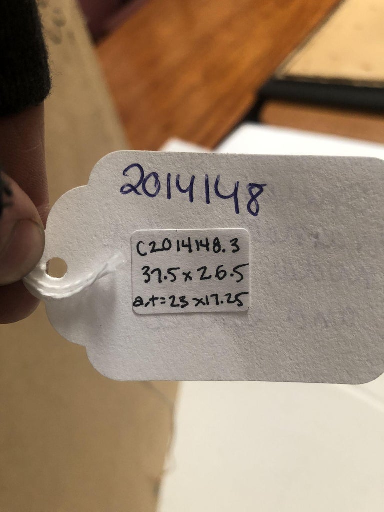 Dessins figuratifs fminins nus dans un cadre feuilles d'or, non signs ...