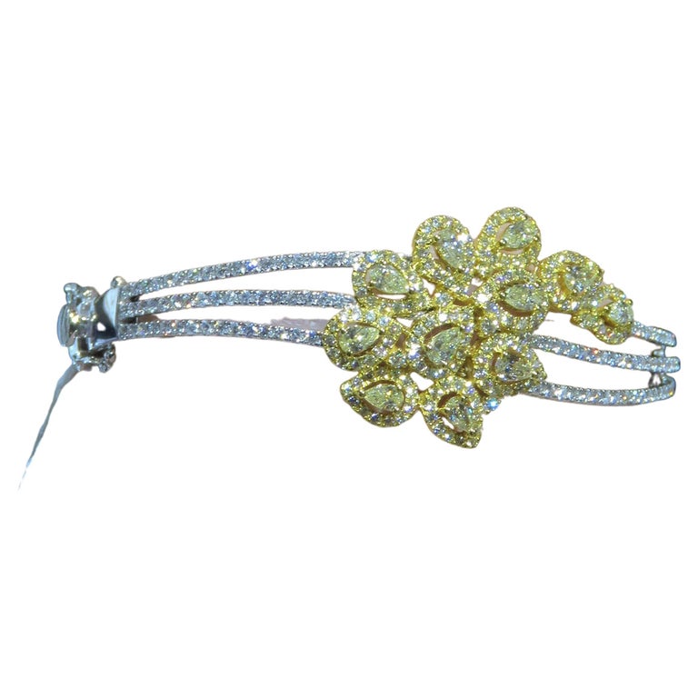 NWT $19,579 18KT Gold Rare Fancy Yellow Diamond Triple Row Bangle ...