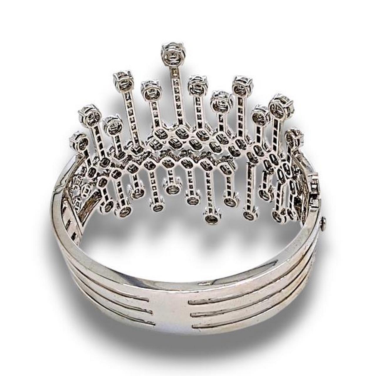 NWT $230, 000 Fancy Glittering 18KT Gold 16CT Fancy Diamond Bangle Cuff ...