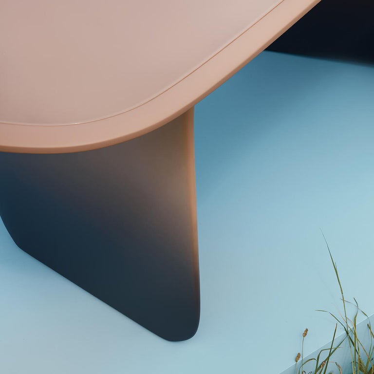 O dining table For Sale at 1stDibs