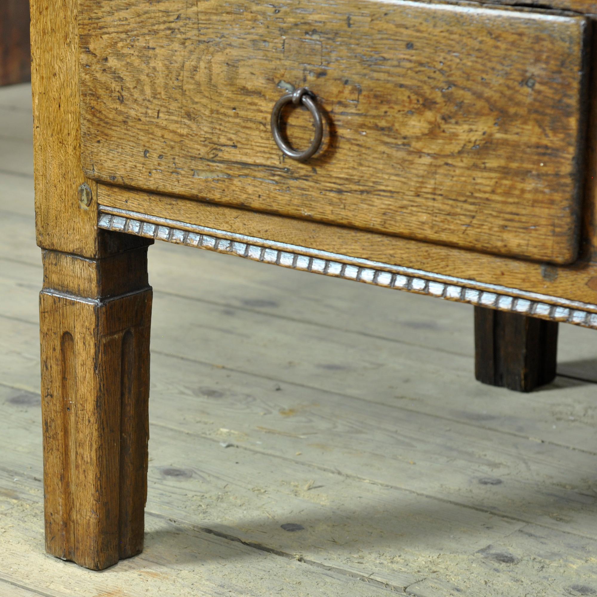 Oak coffee table, circa 1820 For Sale at 1stDibs