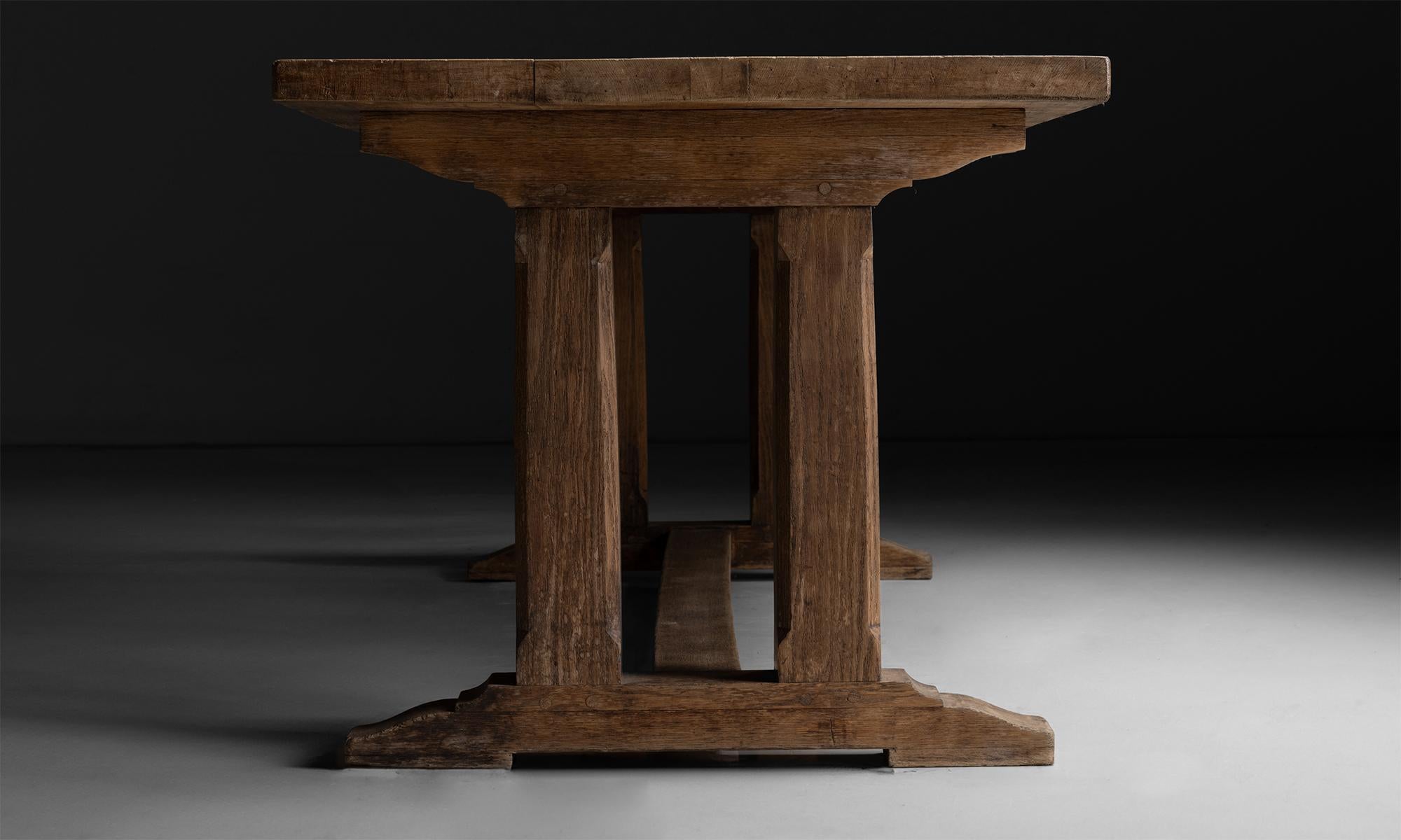 Oak Dining Table, England circa 1920 For Sale at 1stDibs