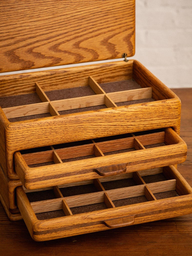 Oak Jewelry Box with Inlay Detail For Sale at 1stDibs
