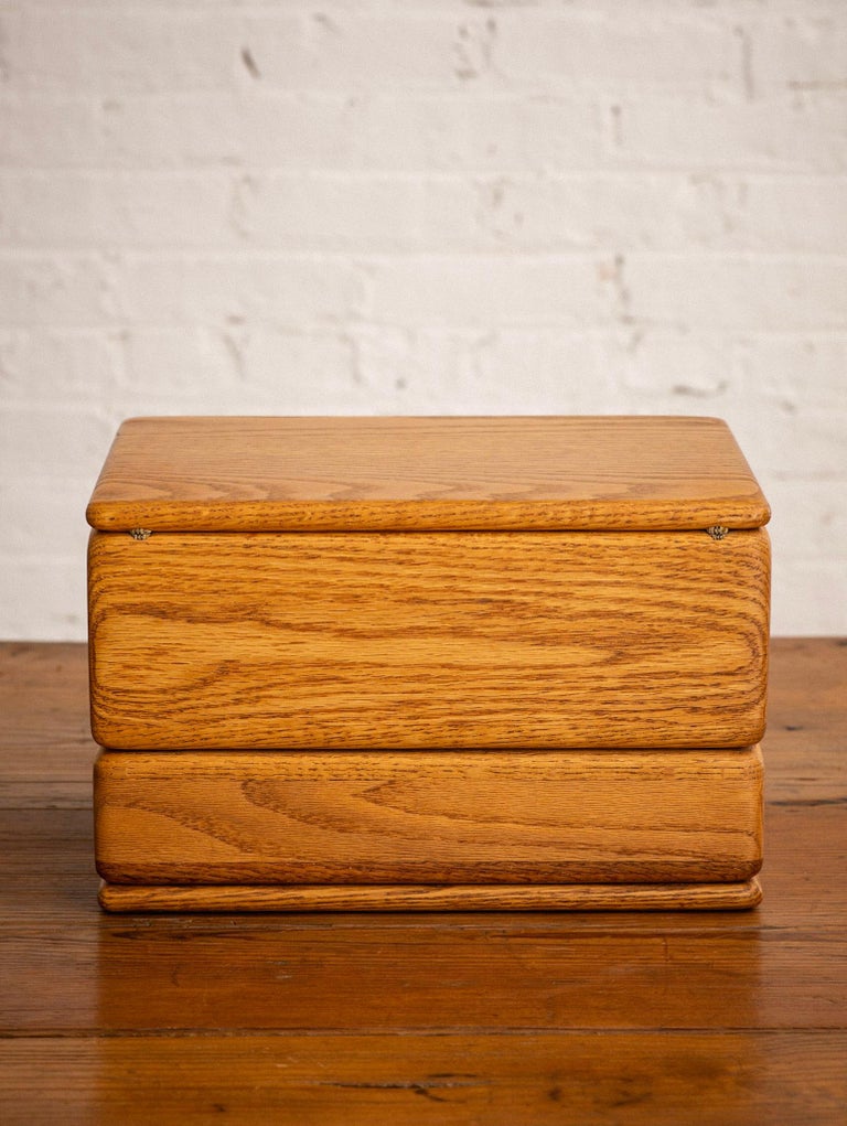 Oak Jewelry Box with Inlay Detail For Sale at 1stDibs