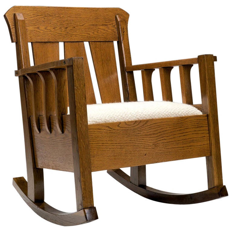 Oak “Jugend” Rocking Chair, Europe, circa 1920s at 1stDibs