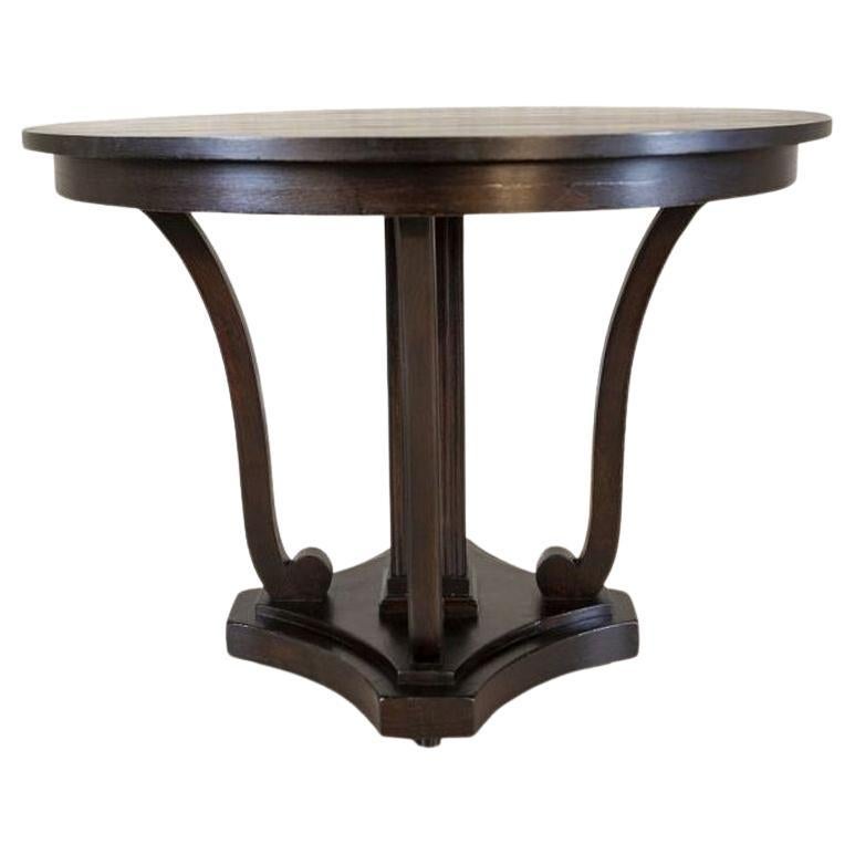 Oak Oval Center Table From the Early 20th Century in Dark Brown For ...