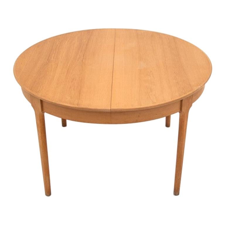 Danish Oak Round Dining Table, 1960s After renovation at 1stDibs