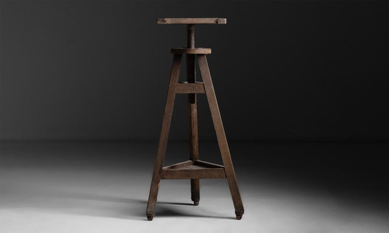 Oak Sculptors Stand, England circa 1890 For Sale at 1stDibs