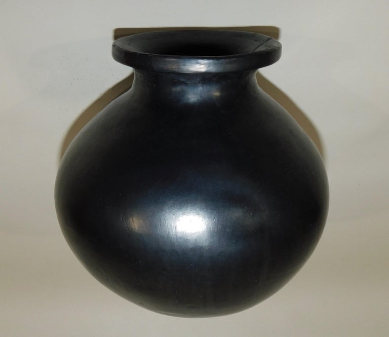 Oaxaca Mexico Large Black Art Pottery Vase Signed Dona Rosa at 1stDibs